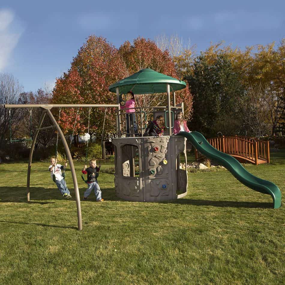 How to Pick a Playset for Your Kids – GrowIt BuildIT