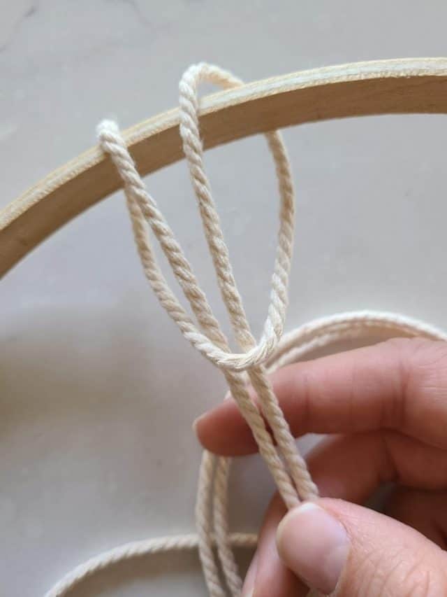 How To Make Modern Macrame Wall Hanging on Embroidery Hoop – GrowIt BuildIT